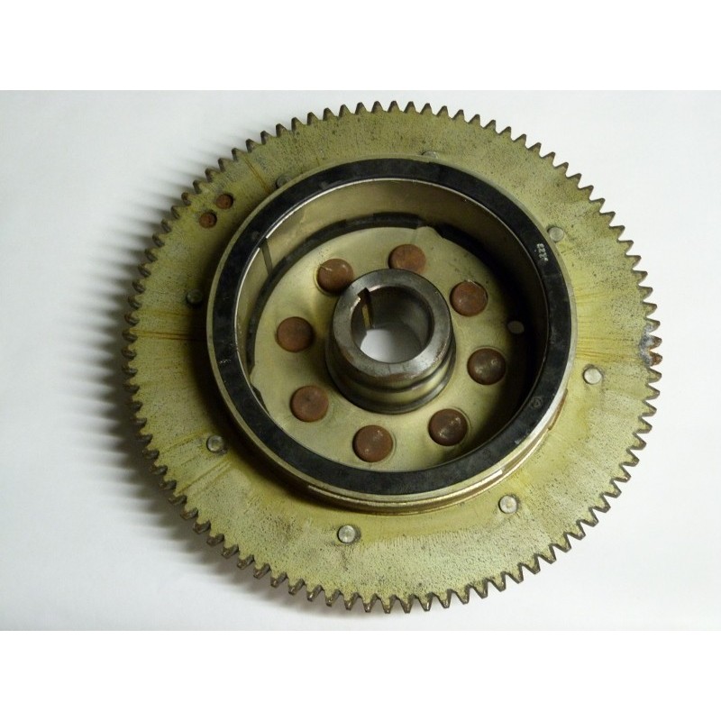 FLYWHEEL MITSUBISHI SUZUKI F4T651