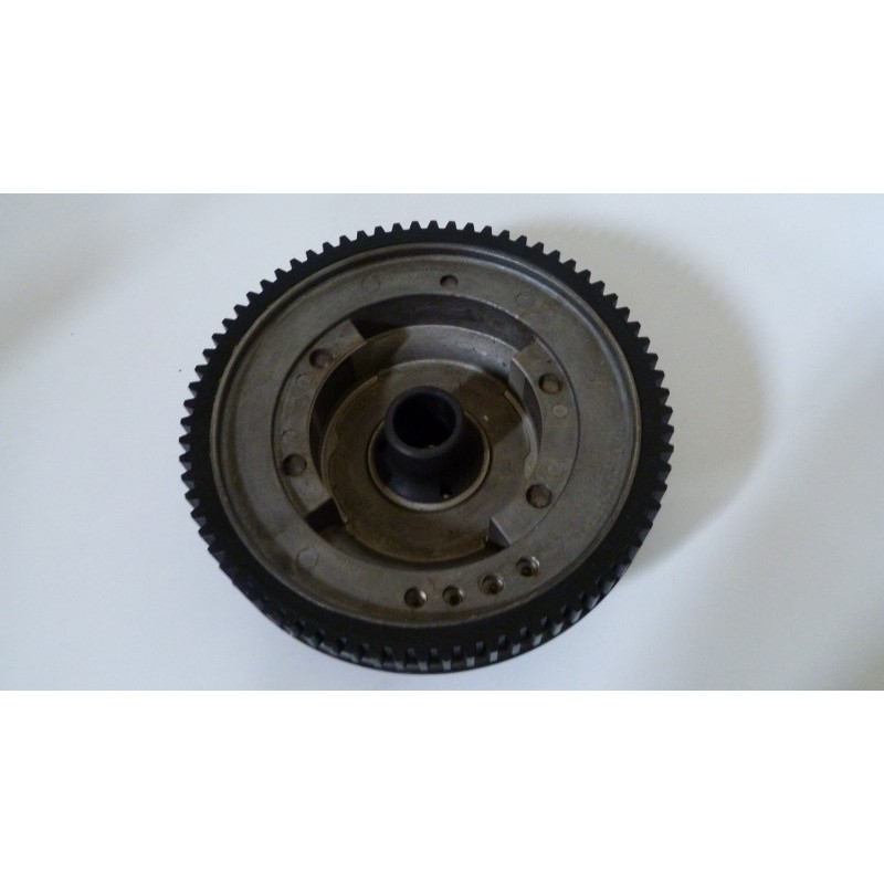 FLYWHEEL 40 - 55 HP JOHNSON EVINRUDE 583696